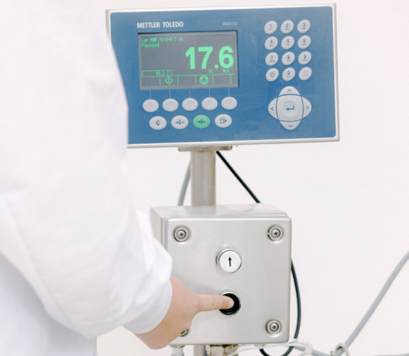 Sanitary and reliable dump buggy weigh scales for your facility